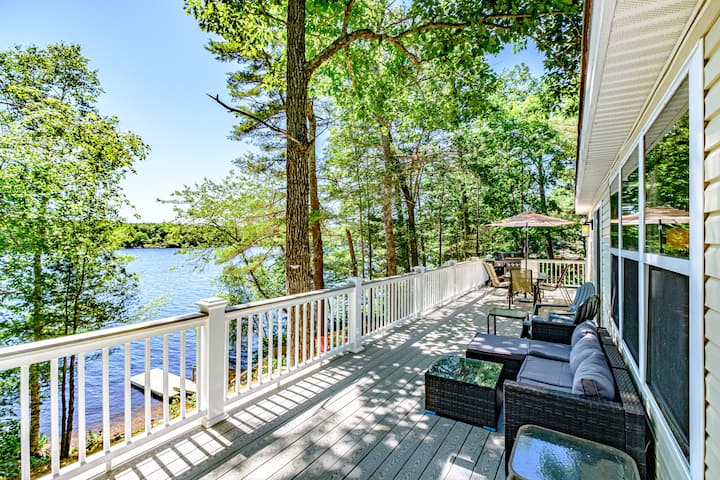 Remodeled Lakefront On Little Sebago W Dock+kayaks - Maine Wildlife Park, Gray