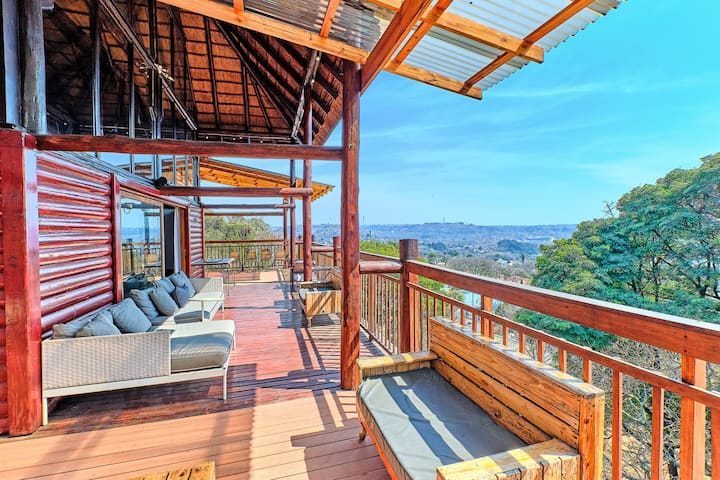 Stunning Private Holiday House With Amazing Views! - Johannesburg
