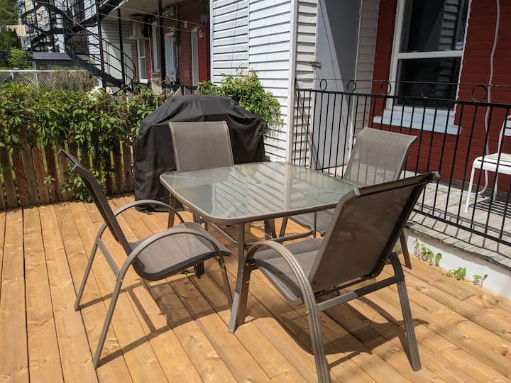 Main Floor, 3 Bdrm, A+ Location, 20% Off 32 Days+ - LaSalle