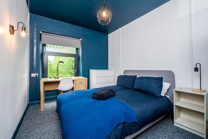 Perfect Cosy House For Groups - South Wales
