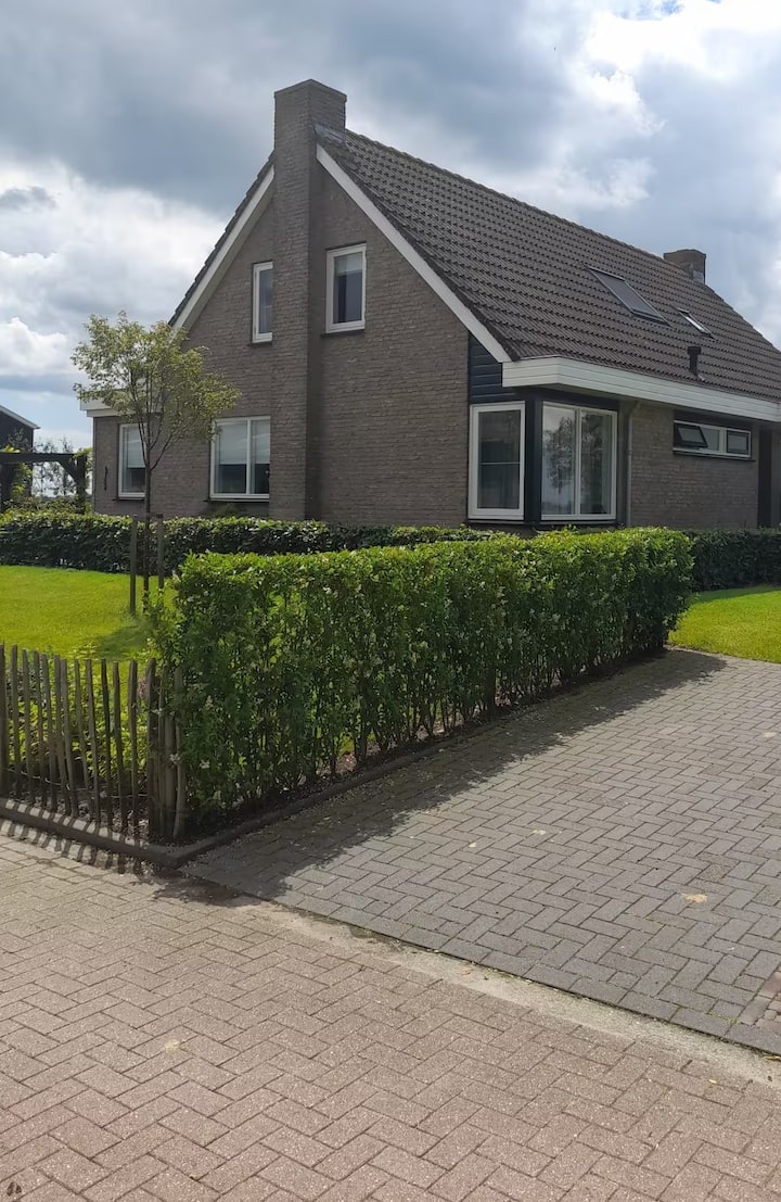 * Middenpolder 9 * - Hollanda