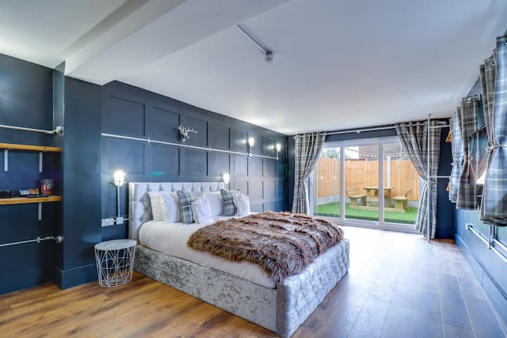 Studio W/ Garden Near Southend Seafront Sleeps 4! - Southend-on-Sea