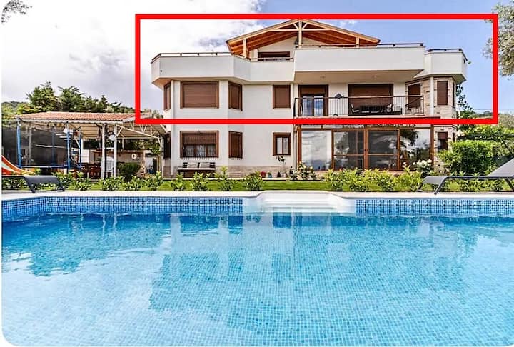 ★★★★★! 220 Qm2 Mit Meerblick & Terrasse - Urla
