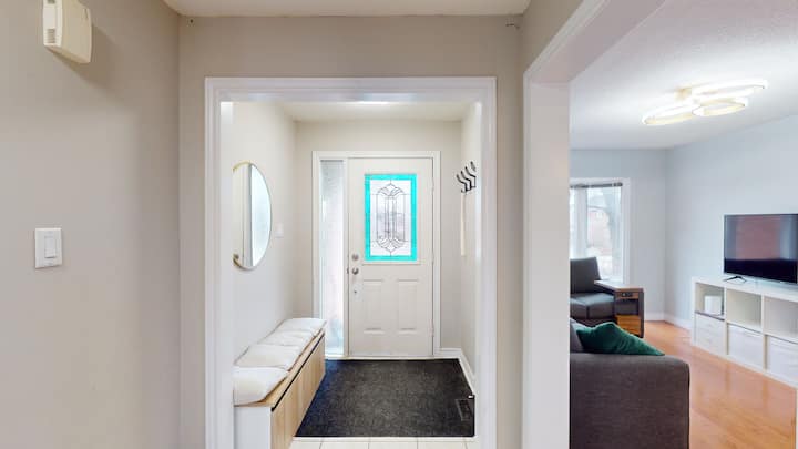 Cozy Home By Downtown Newmarket + Magna Centre - Newmarket
