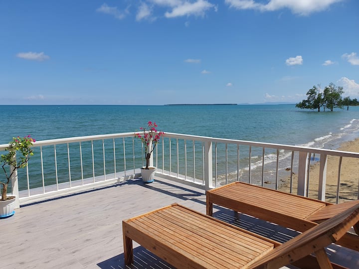 Beachfront | Twin Room A | Casita Del Mar Palawan - Puerto Princesa