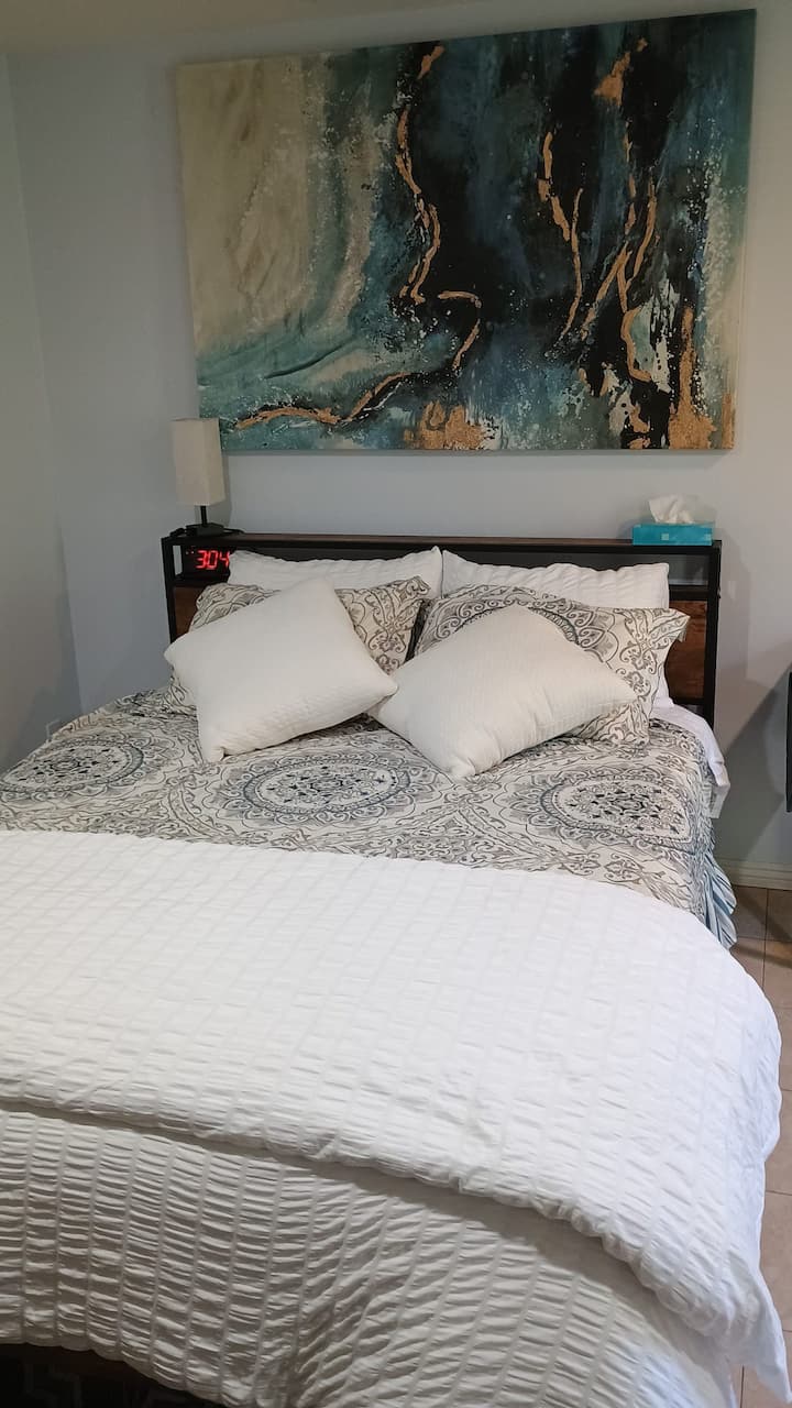 West Hollywood A Private Suite - Hollywood, CA