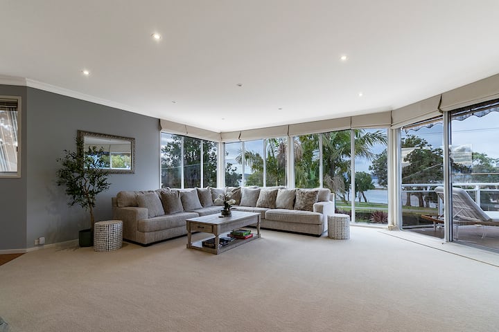 7allan Drive Lake Side. - Mallacoota
