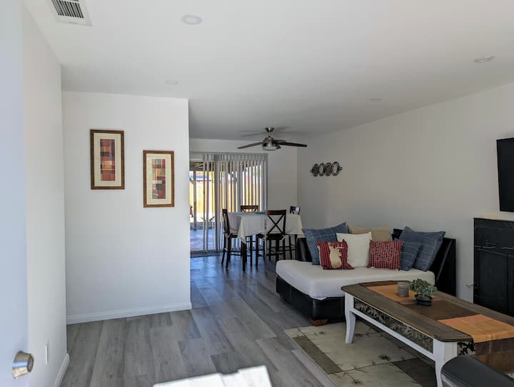Lancaster Spacious Home| Centrally Located - Lancaster, CA