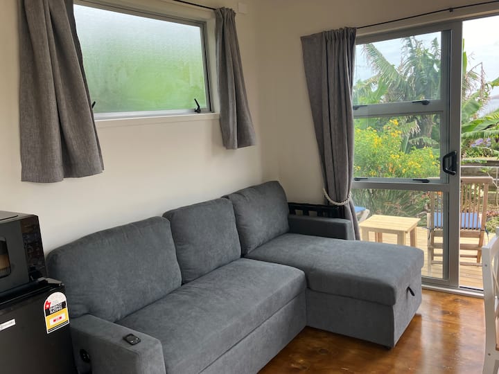 Sneezle Beezle Beach Cottage - Ōmāpere