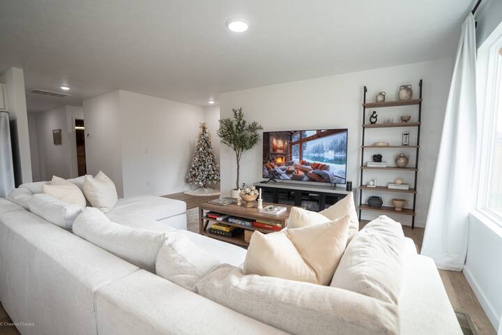 Luxury 3br-game Room Arcade, King Bed Retreat! - Springfield, MO