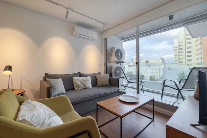 Live Montevideo In Exceptional Location Apartment - Montevideo