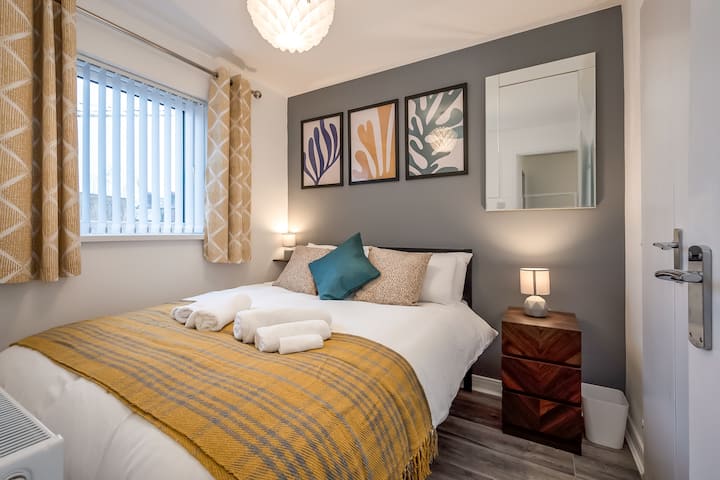 Central Townhouse Garden + Parking| Staybynumbers. - Belfast