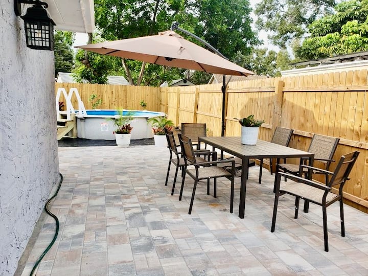 Seminole House Close To Beach - St. Petersburg, FL