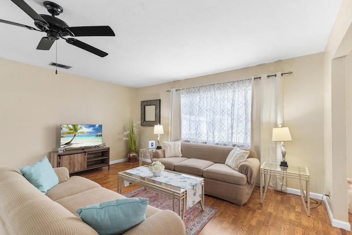 Perfect Blend Of Style & Comfort - Palm Bay, FL