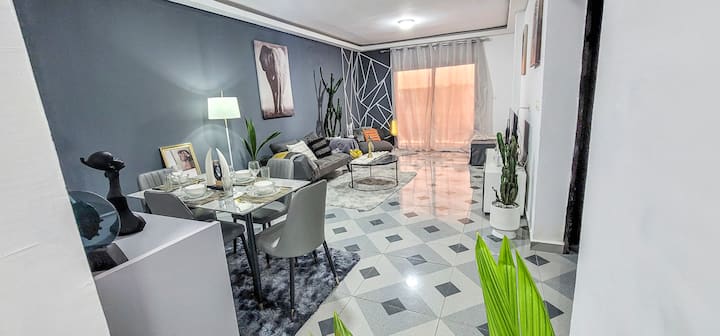 50mbs Wi-fi  | Vigil 24/7 | Eau Chaude | 2 Balcons - Abidjan
