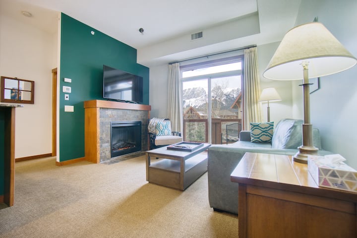 Top Floor Condo With Stunning Views - Canmore