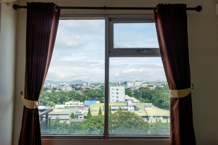 Lt.22 (A) Cihampelas, City View, Netflix & Wifi - Bandung