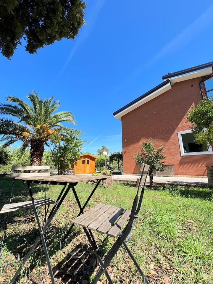 4 Room 9 Guests Ciao Bella Roma Airport Guesthouse - Fiumicino