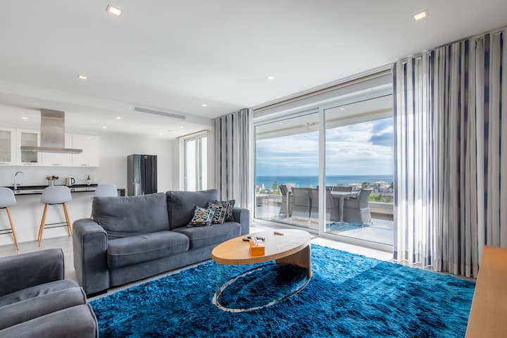 Casa Chloe -Luxury Oceanview Penthouse - Lagos