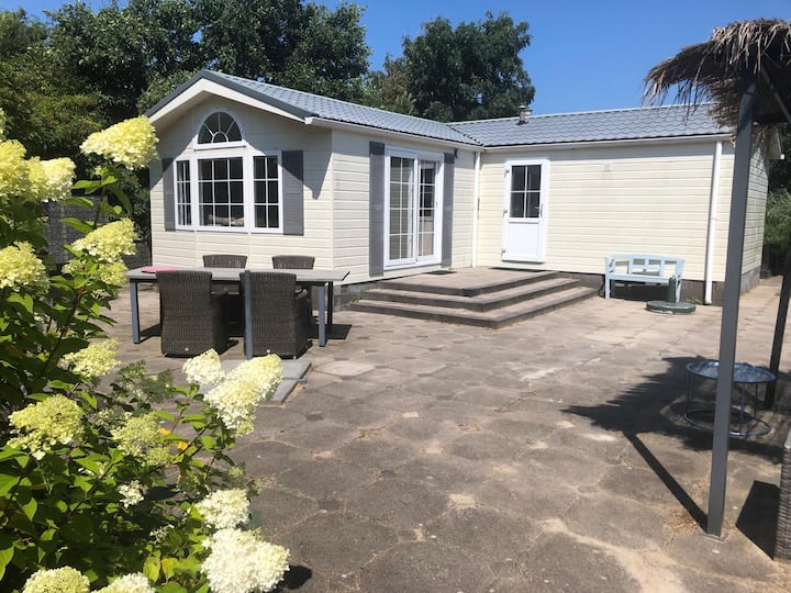 De Meeuw: Ruime Chalet Te Huur - Callantsoog