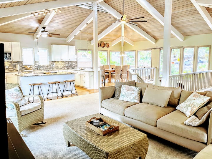 Roof Deck Views, Hot Tub, Big Kitchen, 3200sf, Bbq - Hawaii
