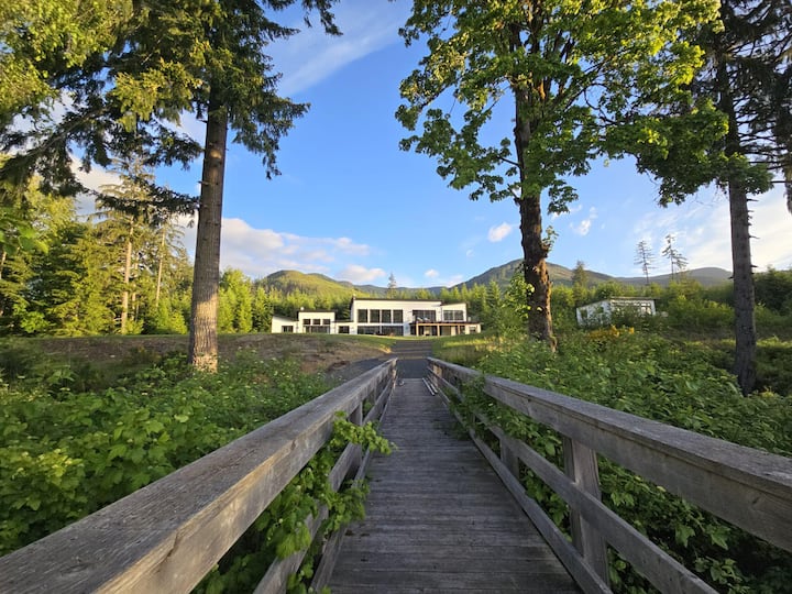 The Lakehouse At Lake Cowichan - Canada