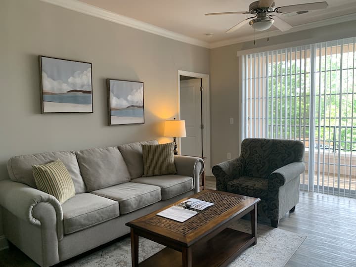 Spacious 2 Br Cary Apartment - Cary, NC