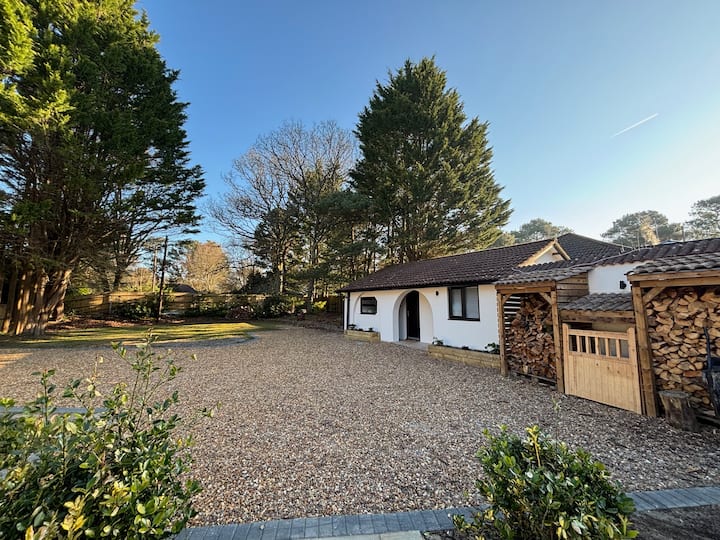 Cosy Rural Cottage - New Forest - Wifi - Parking - Ringwood