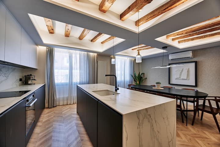Location, Luxury & Style Best 5bed In Madrid - Madrid