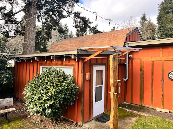 Garden Cottage Close To Seatac - デ・モイン, WA