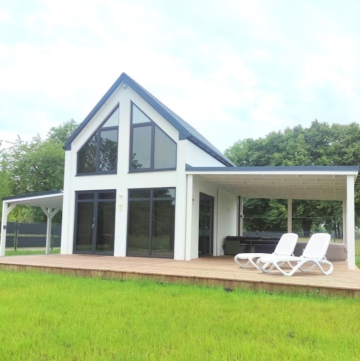 Ferienhaus Sophia 70qm Mit Whirlpool & Fass-sauna - Polnische Ostsee
