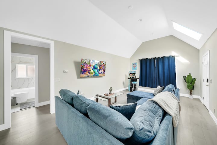 Gorgeous 3br Dream Disney Vacation Home - Santa Ana, CA