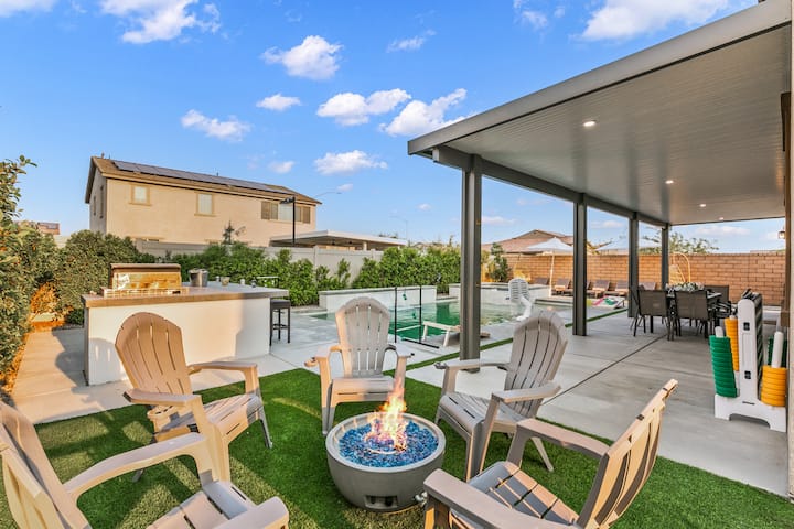 Deal! Large Home+pool+spa, Billiards, Games, Fun - Coachella, CA
