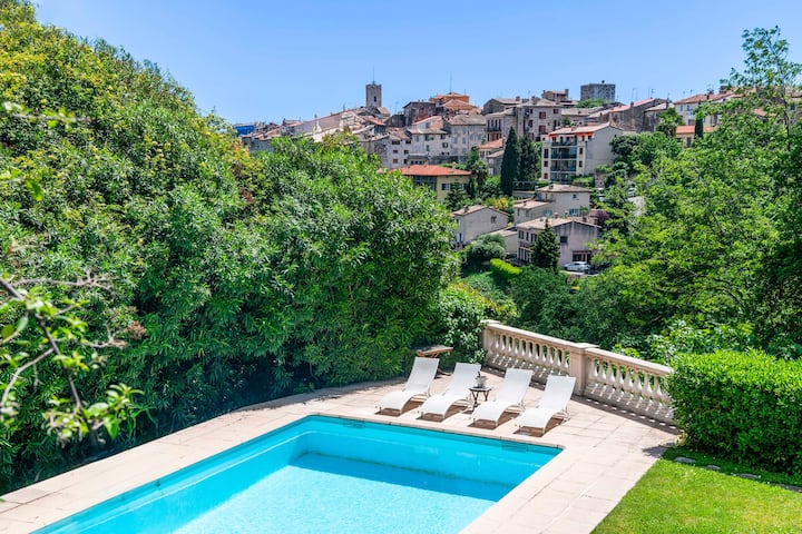 Villa à Pied De Vence Avec Une Vue Imprenable - Vence