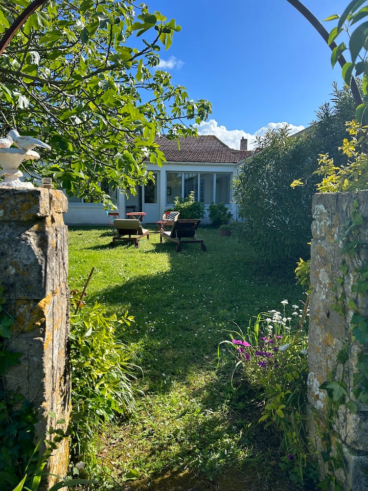 La Mer Au Bout Du Jardin ! Superbe Maison De Plage - La Brée-les-Bains