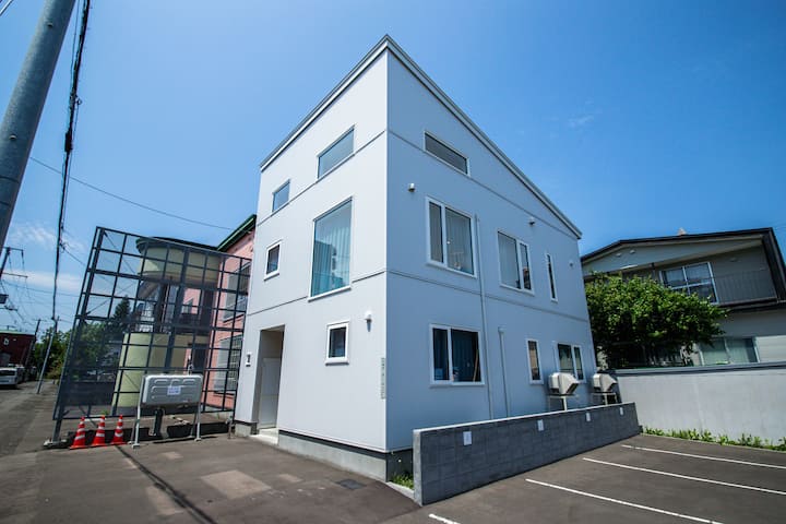 The Luna Lounge【3minutes Walk To The Station】 - Sapporo