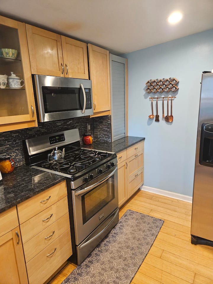 Master Bd Share In Beach Area Of New Haven - New Haven, CT