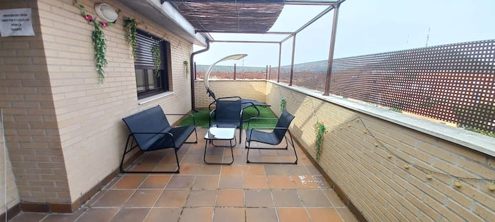 ÁTico De 2 Dormitorios Con Terraza Y Garaje - Laguna de Duero