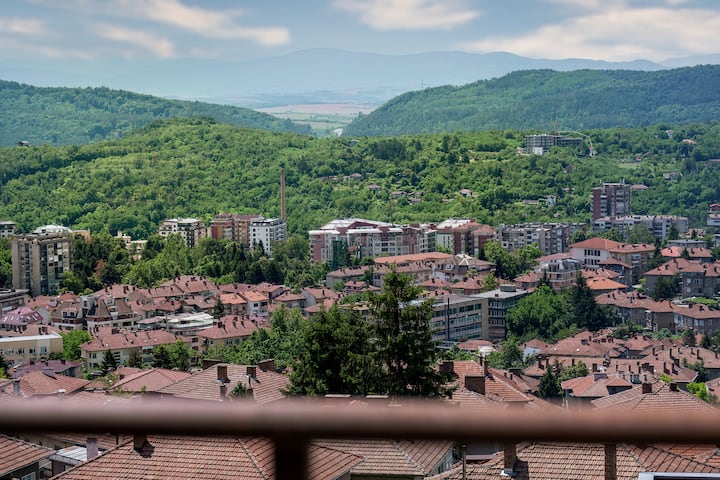 Panoramic Mountain View - Veliko Tarnovo