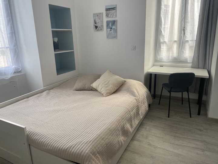 Studio Centre Ville - Wifi - Proche Gare - Montluçon