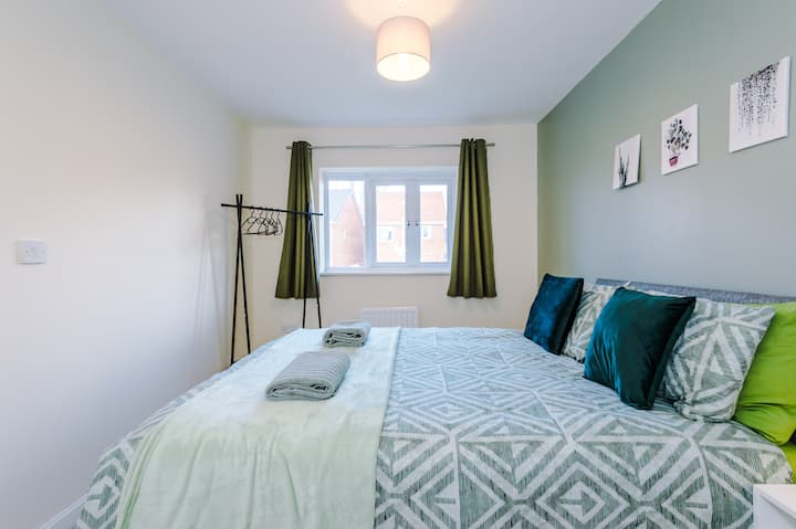 Deeside 3br Stay • Contractors • Parking • Pets - Mold