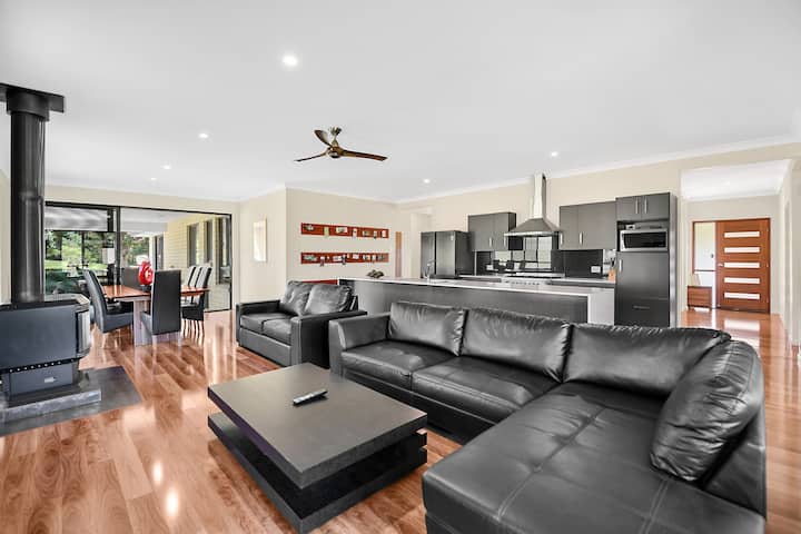 Tamborine Mountain Estate | 5 Private Acres - Tamborine Mountain