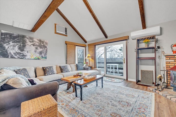 180 Camelbak-waterpark-pool-tenis-paintbal-zipline - Pennsylvania