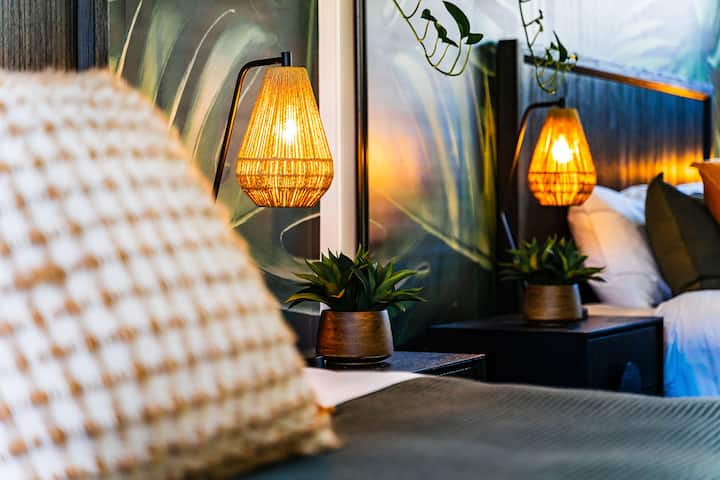 Airlie Bungalows B4 - Tropical Retreat - Whitsundays