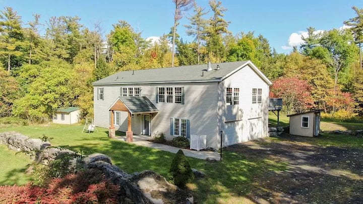Catskills Escape W/movie Room, Bar & Forest Trails - Hudson, NY
