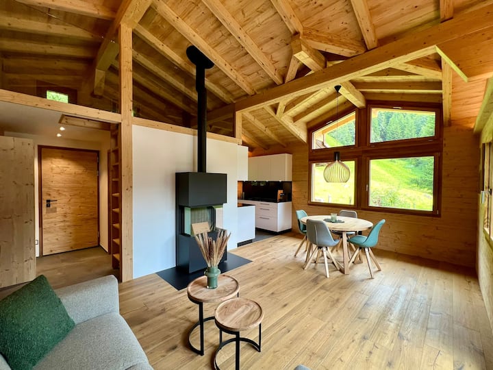 Chalet Spatz Loft | Cozy Retreat In Kandersteg - Kandersteg