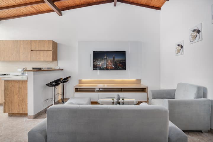 Tu Hogar Reconfortante En Excelente Ubicación. - Medellin, Antioquia, Colombia