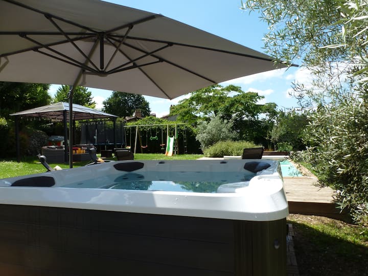 Piscine Privée/spa En Plein Air/pétanque - Château de Neuvic