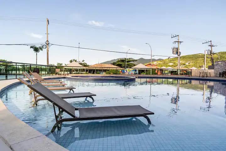 Apê  Com 2 Quartos Com Varanda Vista Mar E Piscina - Arraial do Cabo