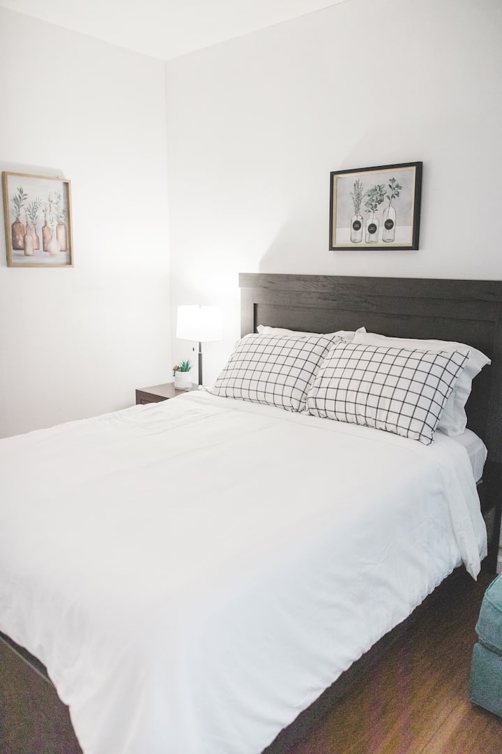 Private Guesthouse Adu #2 · Mira Mesa · Kit & Bath - Mira Mesa - San Diego